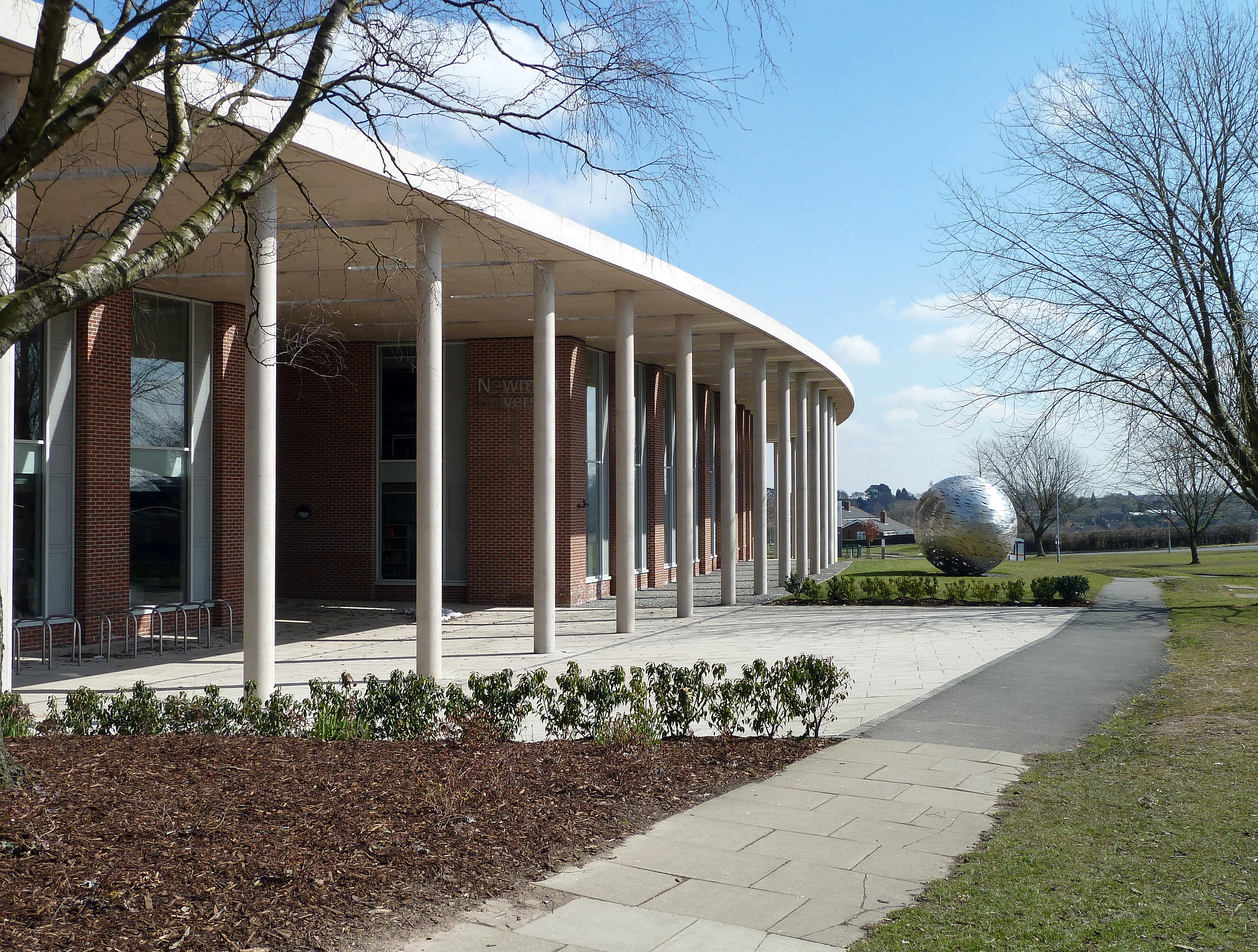 Πανεπιστήμιο Νιούμαν | taxidologio